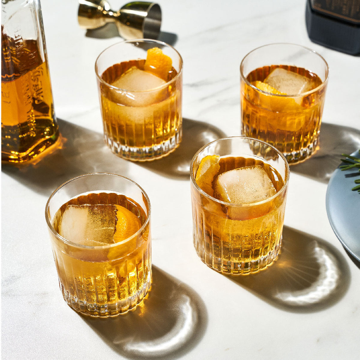 Drinkware – True Brands